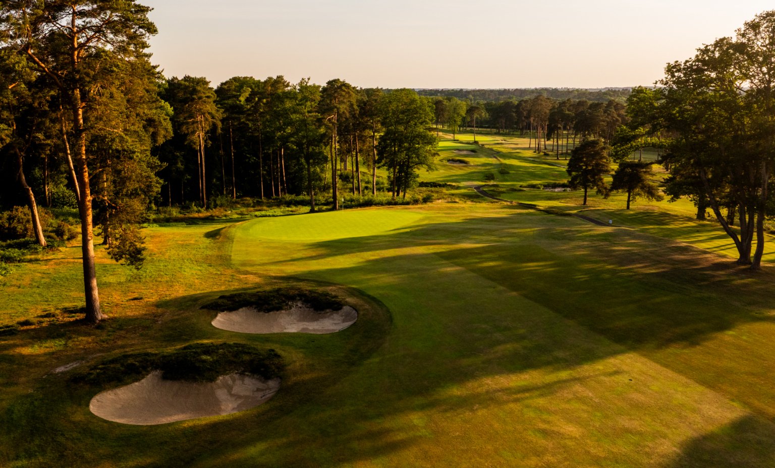 Hole 1 – Woking Golf Club