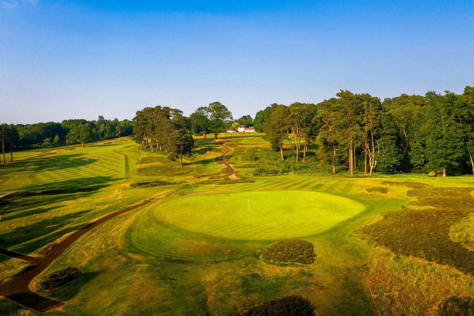 Hole 2 – Woking Golf Club